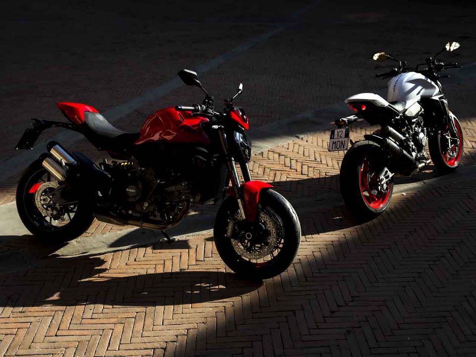 Ducati Monster 2026 é lançada e estreia motor V-twin de 890 cc - MOTOO