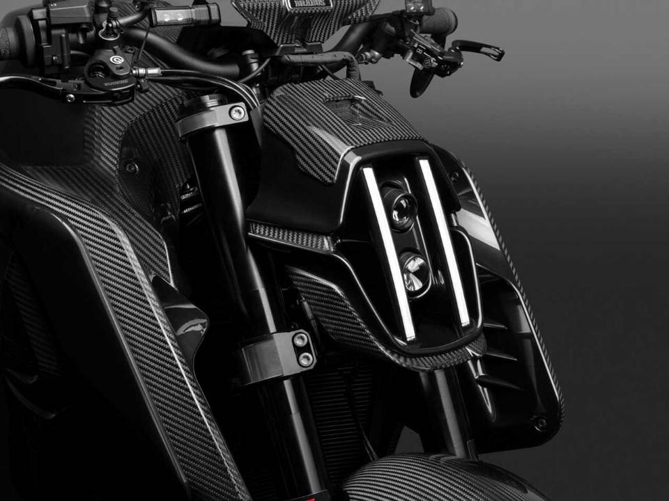 A nova naked luxuosa de 190 cavalos da parceria entre BRABUS e KTM - MOTOO