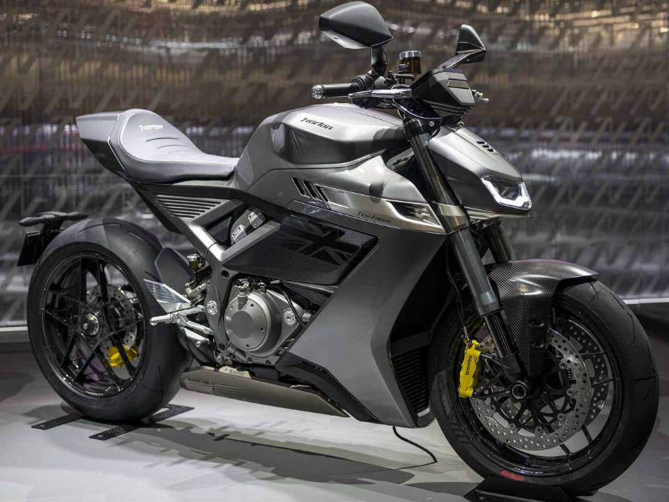 Lenda britânica Norton revela nova geração de motos sob gestão da TVS ...