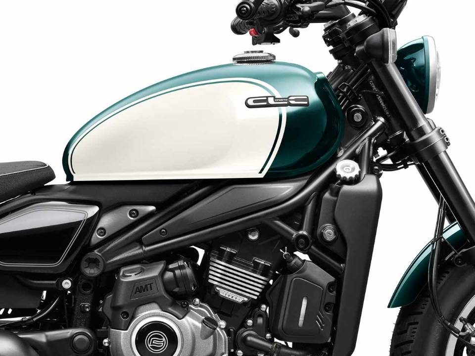 Uma CFMoto custom 450 com câmbio automático; conheça - MOTOO