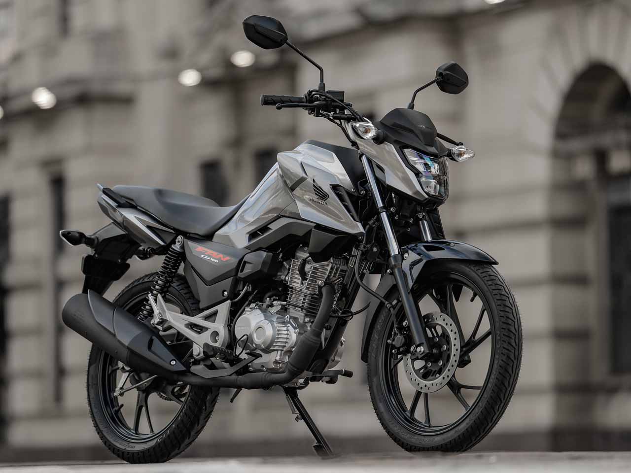 Galeria de fotos: Honda lança CG 160 Fan 2026 com a nova cor prata ...